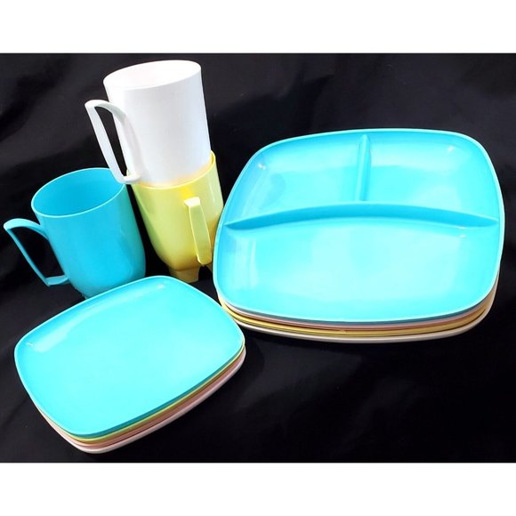 Dining | Vintage Jerywil Casual Ware 11pc Square Plastic Picnic Plates ...